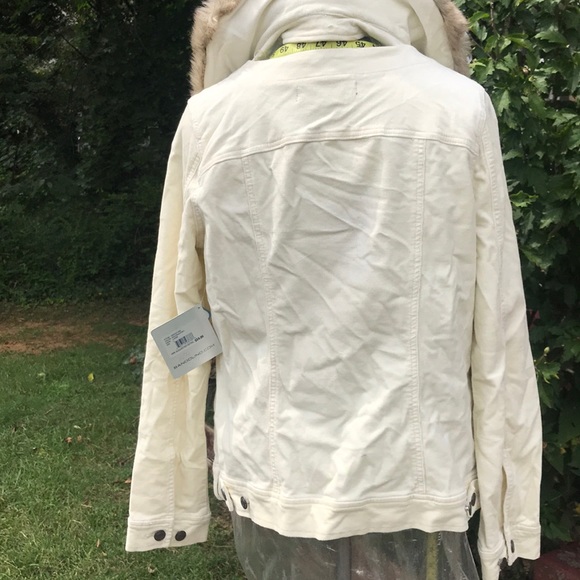 Bandolino | Jackets & Coats | White Denim Jacket | Poshmark